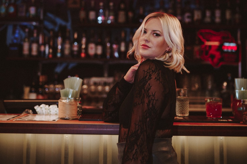 Exciting Country Singer Taylor Moss Releases New Single 'Chaser' - Hi ...